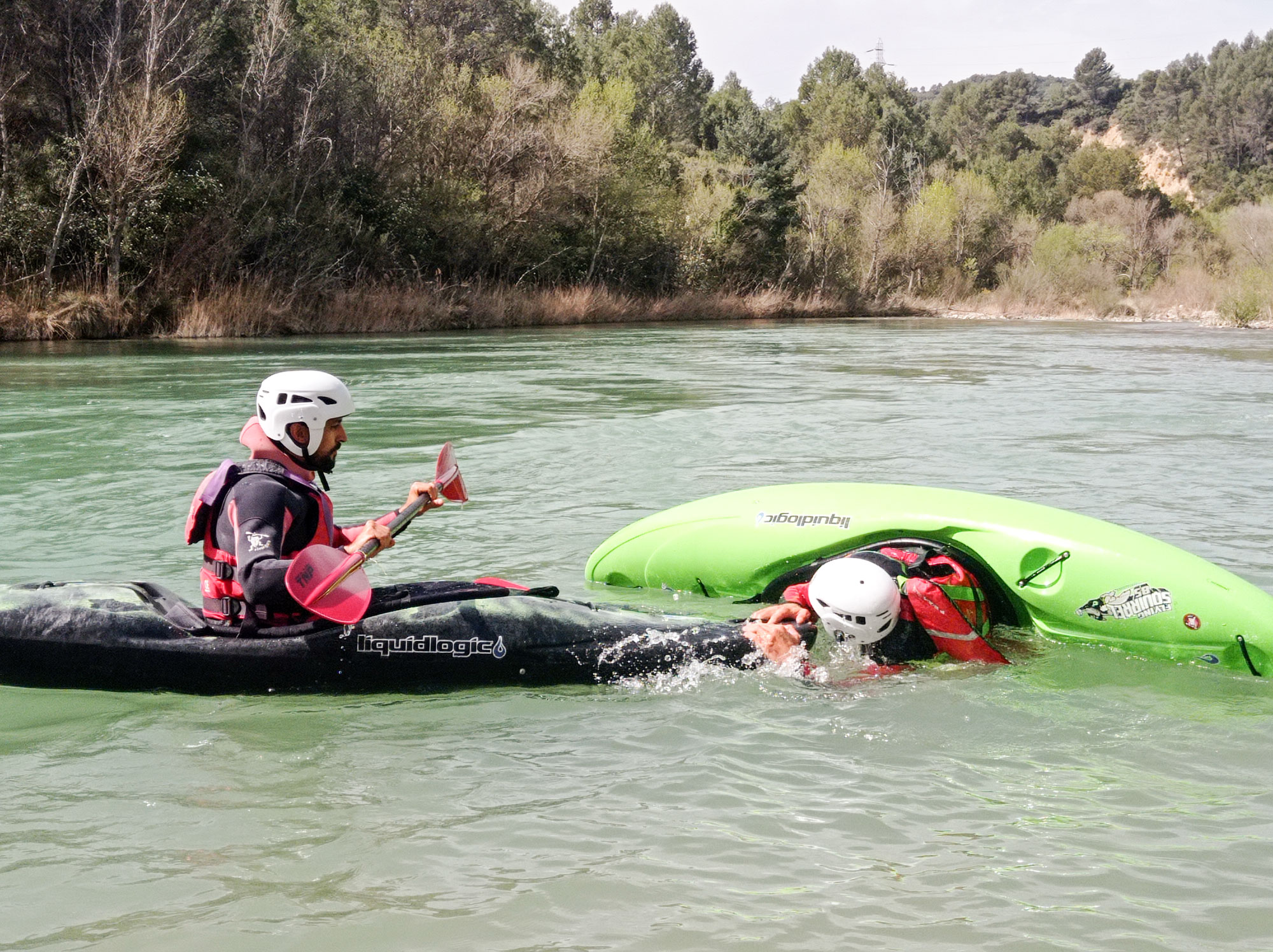 Curso de kayak en Murillo de Gallego :: RIVER GURU, Escuela de kayak en ...